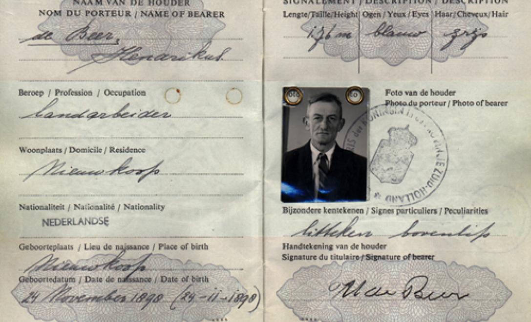 Artifacts-Dutch Passports | Canadian Museum of Immigration at Pier 21