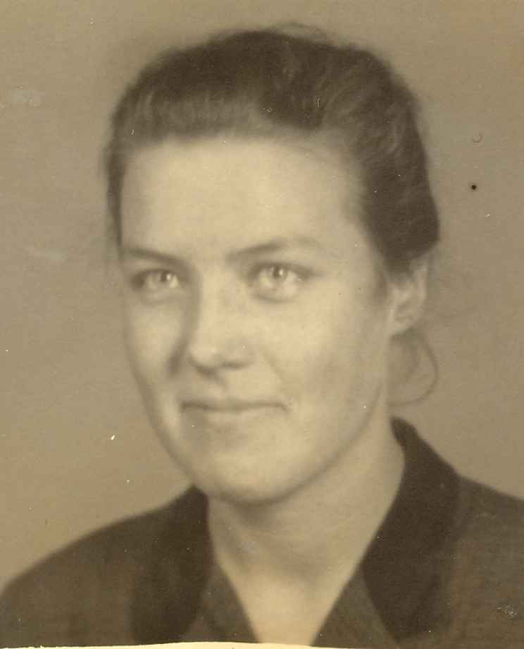 Dennis Teitsma Annie vd.Zee Teitsma | Canadian Museum of Immigration at ...